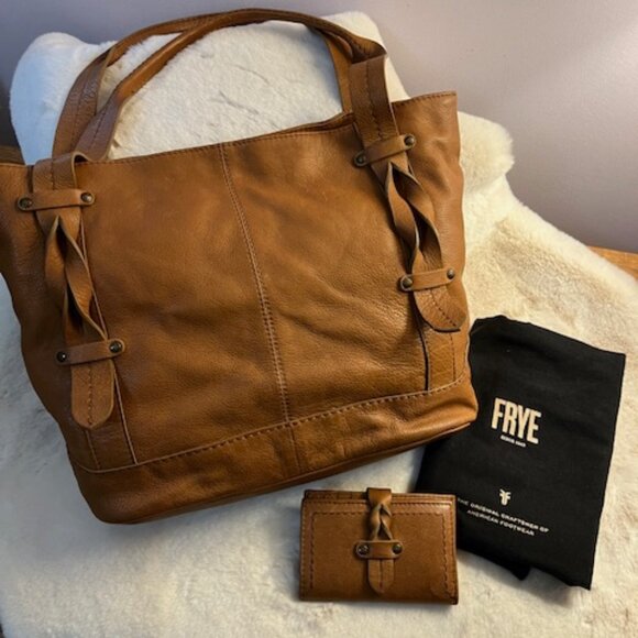 FRYE AND CO. | Bags | Frye Leather Distressedslouchy Shopper Handbag ...